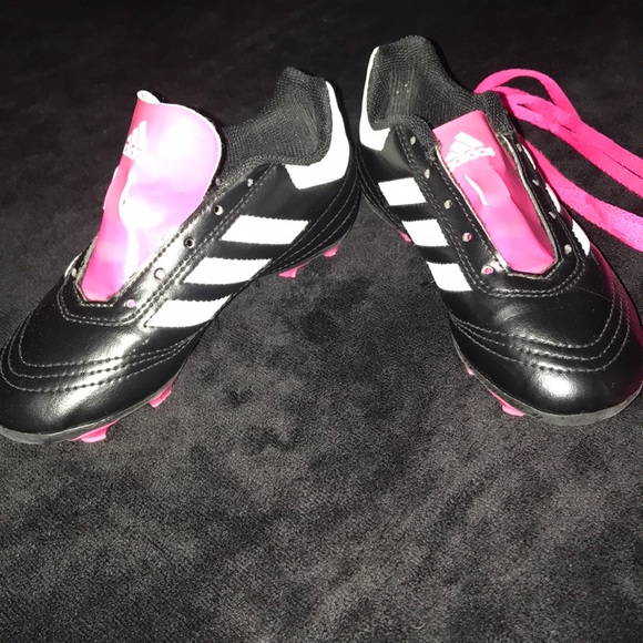 adidas | Shoes | Adidas Girls Soccer Cleats Pink Size 1k Euc | Poshmark